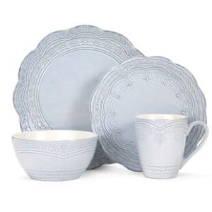 Look at These 9 Gorgeous Farmhouse Dinnerware Sets