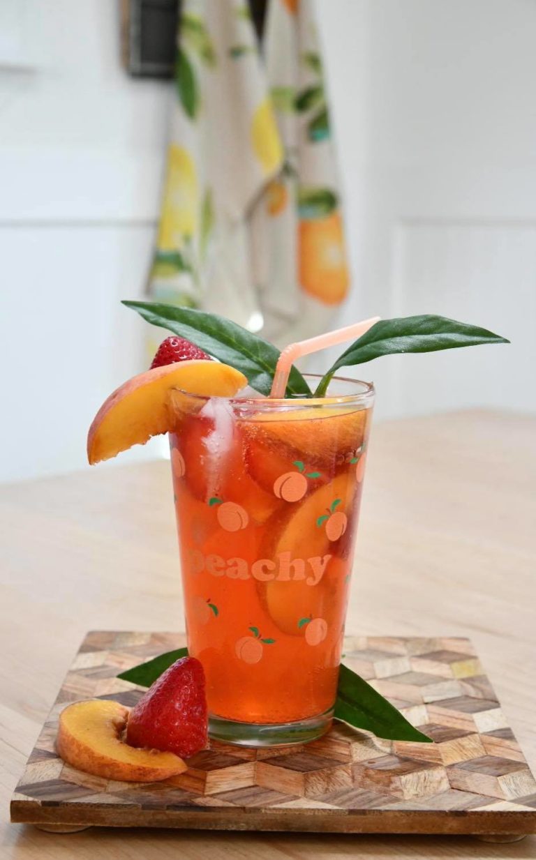 4 Peach Drink Recipes I Totally Love - The Curated Farmhouse