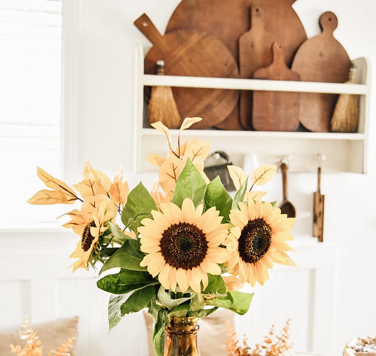 How to Create a Neutral Fall Centerpiece