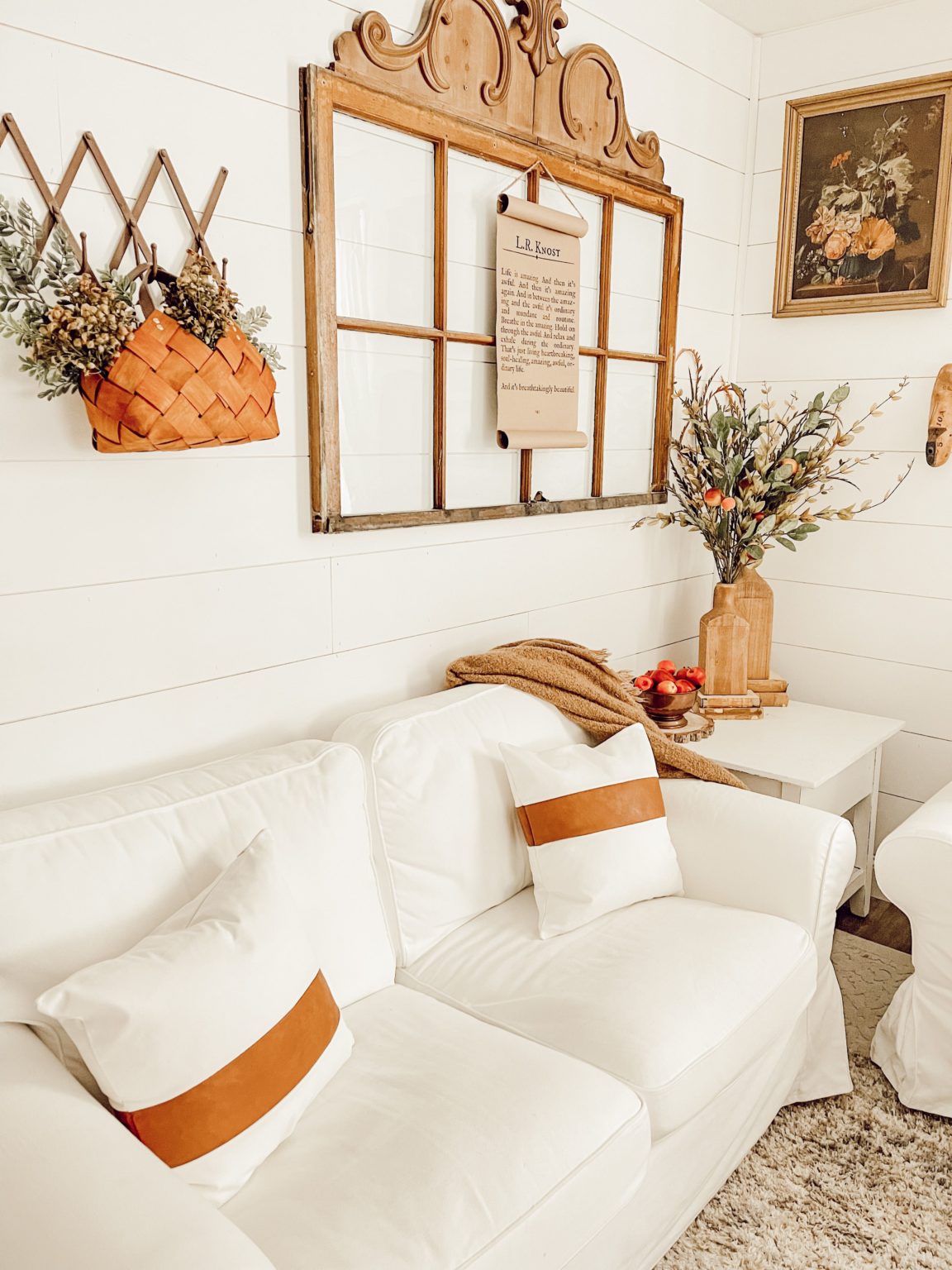 4 Ways You Can Style A Fall Farmhouse Pillow - The Curated Farmhouse