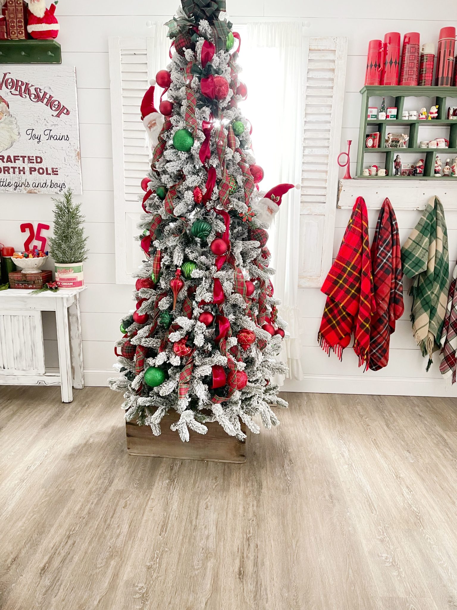 If You Love Christmas Plaid You Will Love This Ruggable Rug