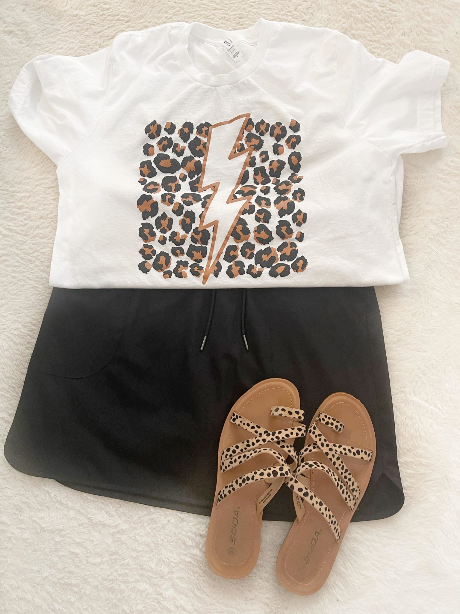 The Best 10 Essential Tees For Summer - The Curated Farmhouse